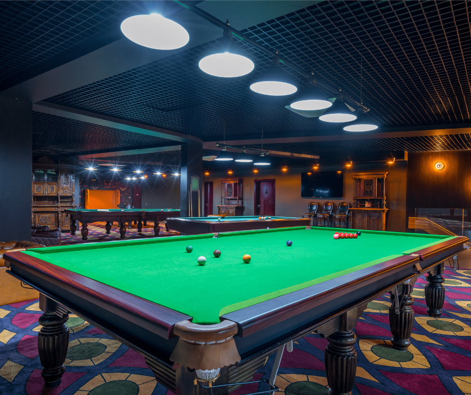 BILLIARDS CLUB
